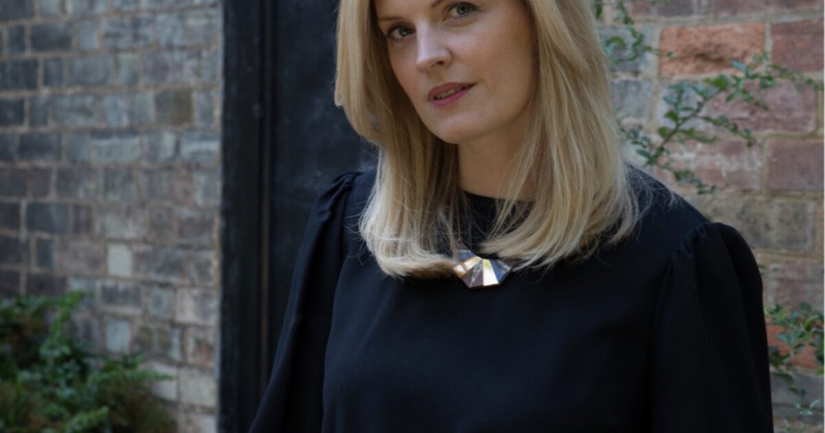 Claire McGlasson :: Greene & Heaton